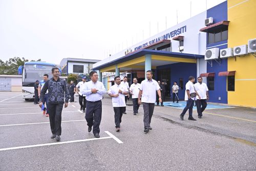 The Chairman of the University Board of Directors visited UMPSA Gambang Campus and its ...